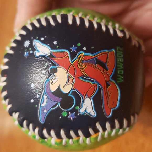 Disney | Games | Walt Disney World Collectors Baseball Wdw27 Feature ...
